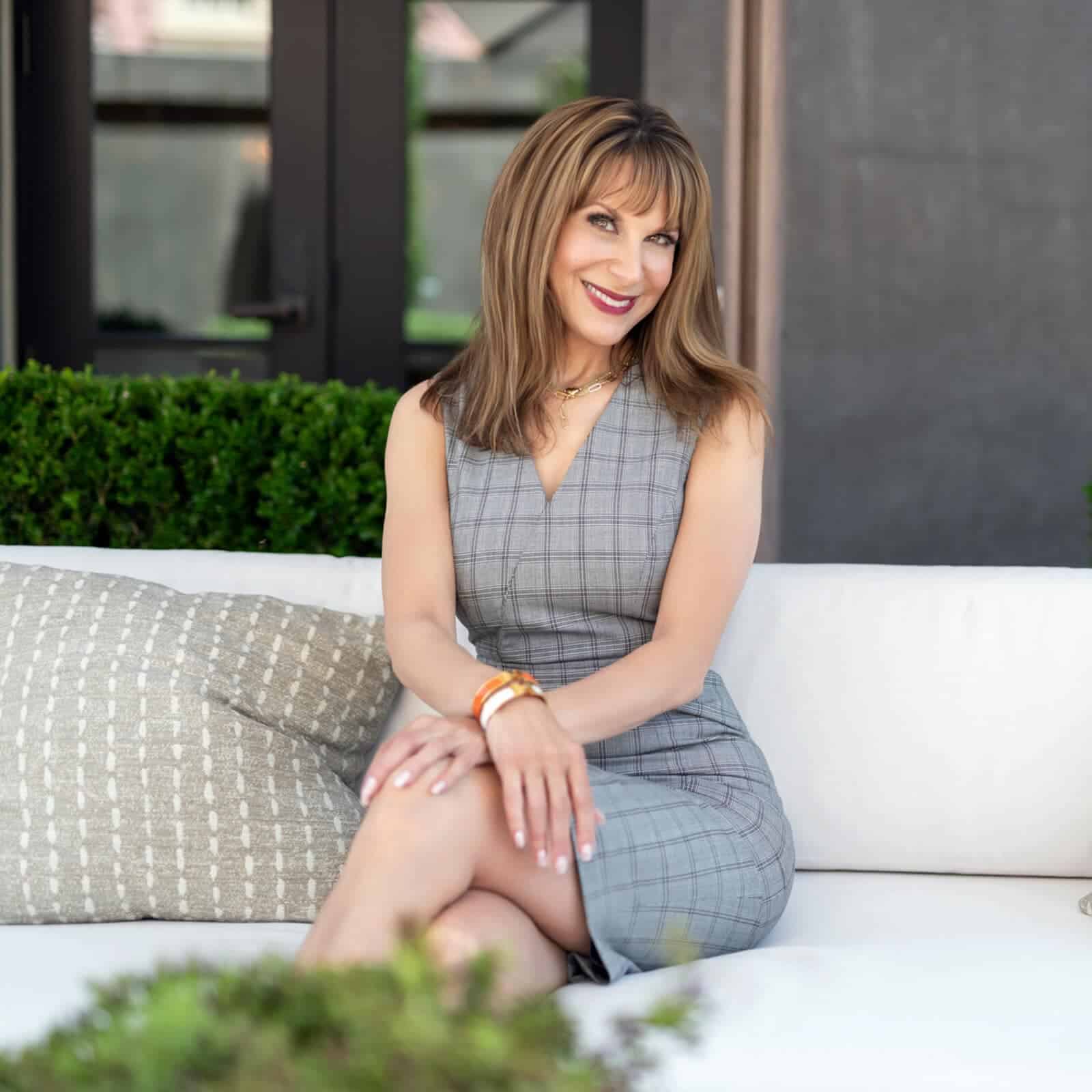 Home | Jennifer Graff